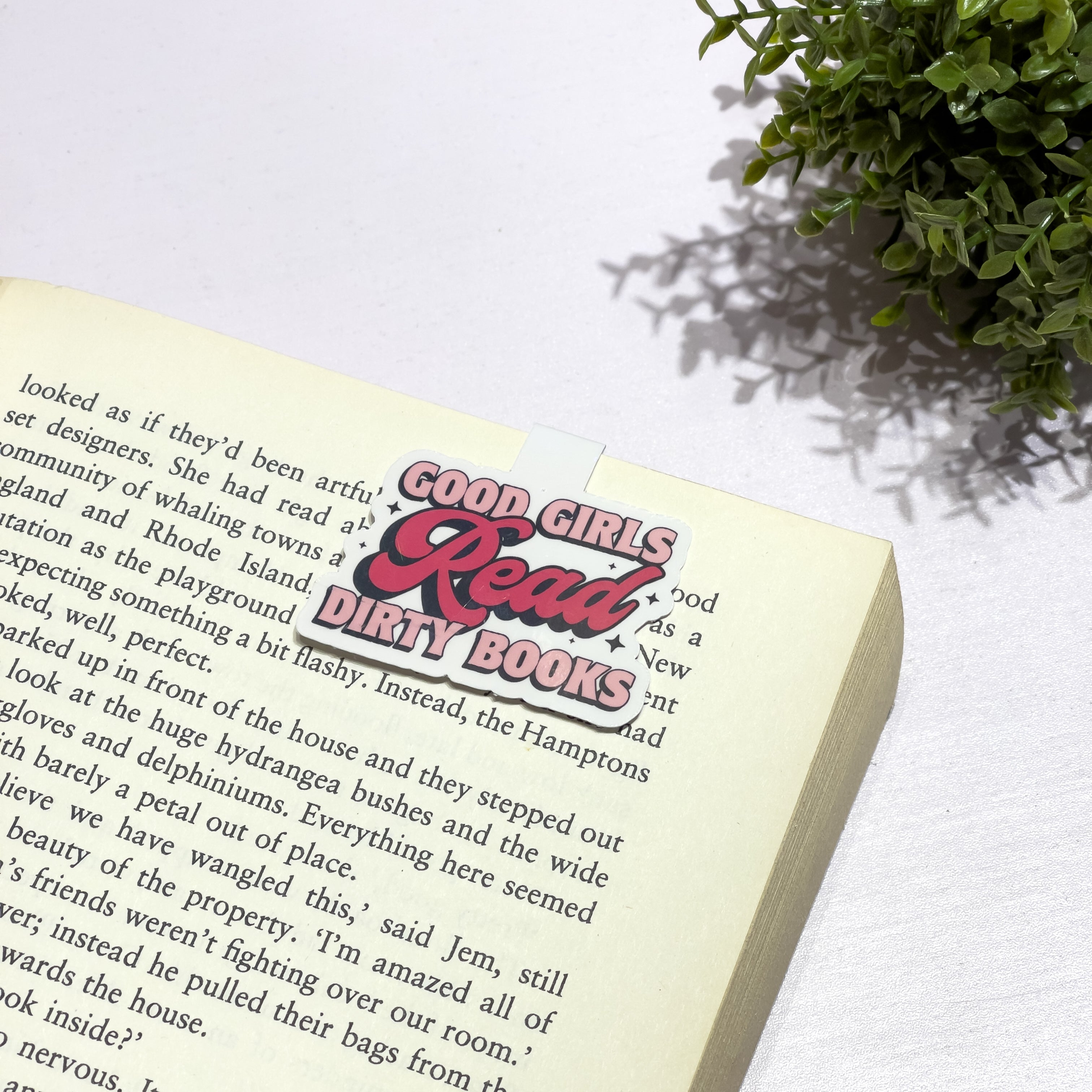 Good Girls Read Dirty Books Magnetic Bookmark – Nutcased